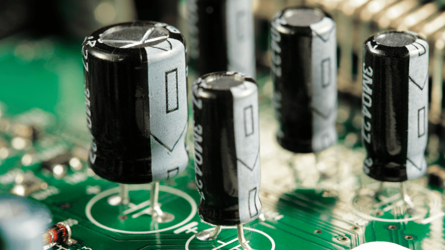 Les 9 Composants Clés pour Bien Débuter en Electronique! - Circuitissimo